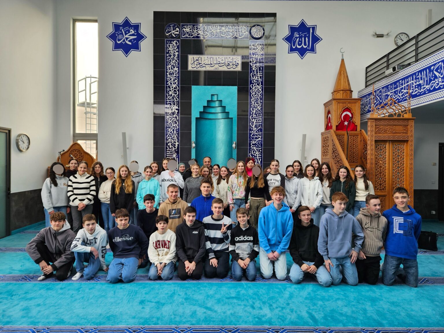 Zu Besuch in der Moschee – Gymnasium Friedrich II.